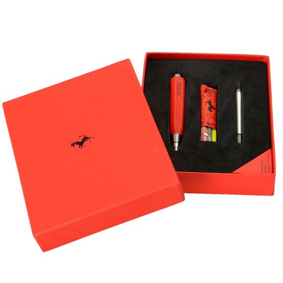 Scuderia Ferrari | Office | Scuderia Ferrari Logo Writing Set Chalks ...